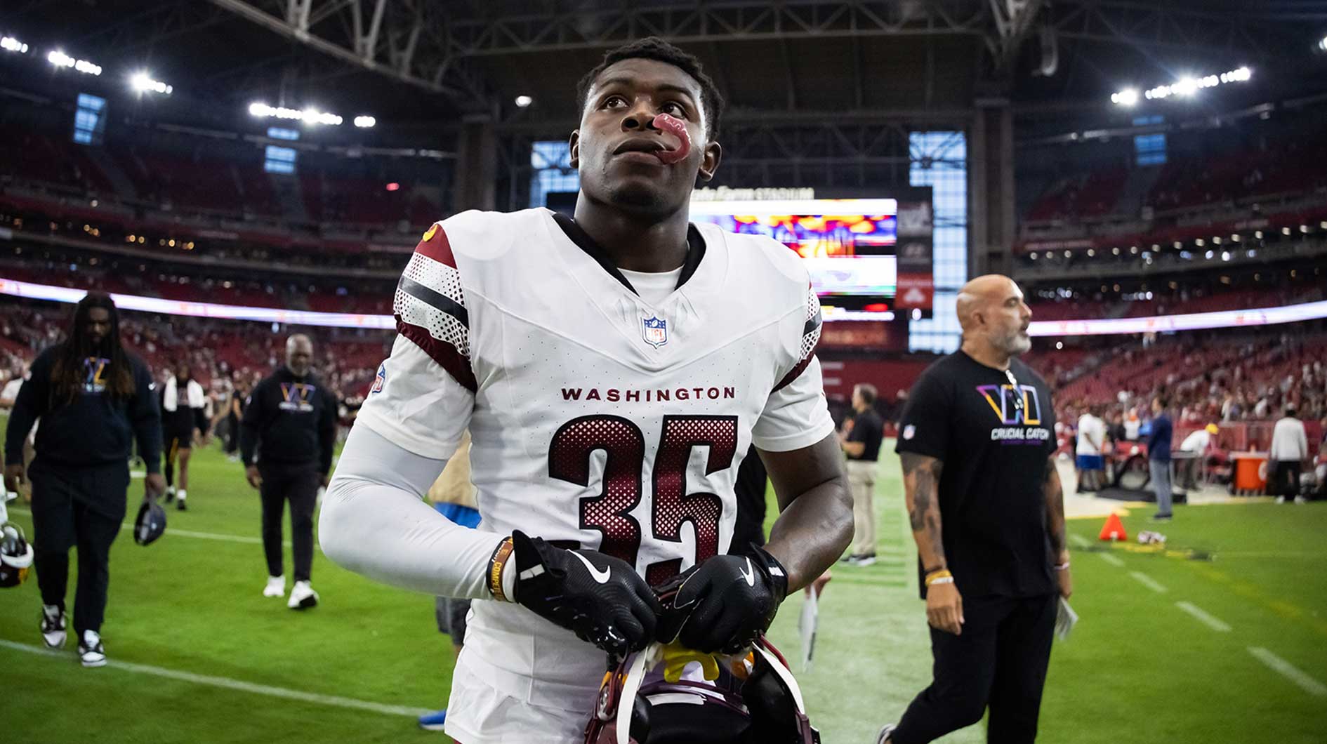 Commanders sign special teams standout to extension