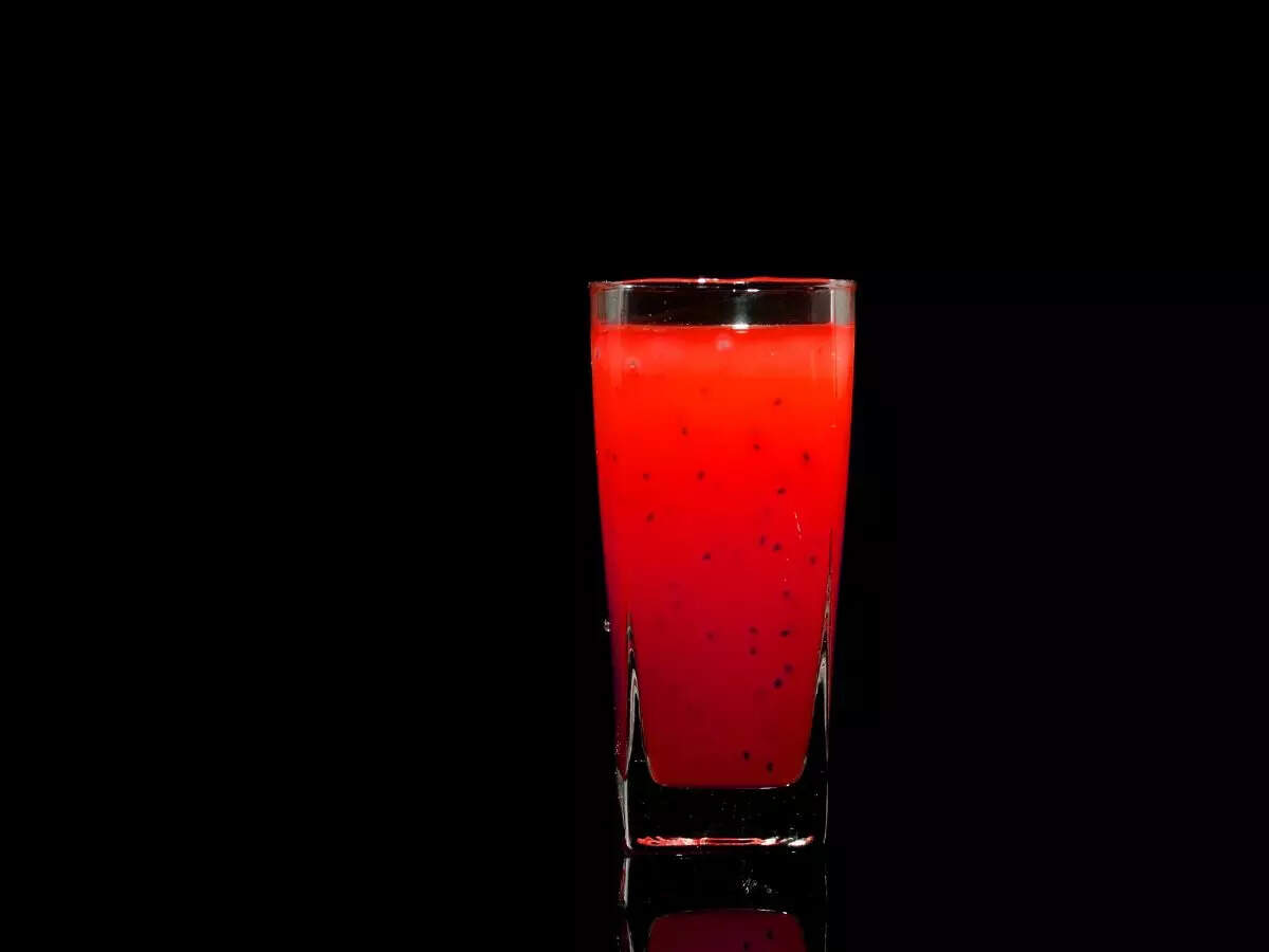 Can drinking beetroot-carrot juice boost eye health?