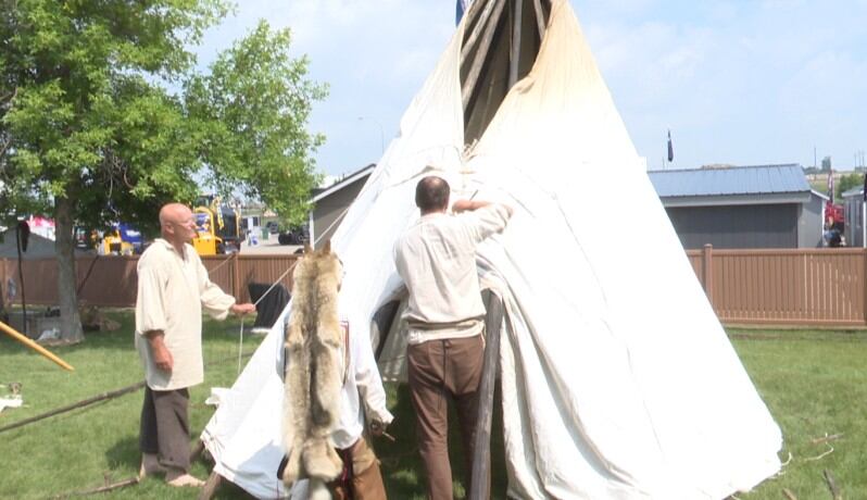 Tipi building lessons at this year’s Fur Traders Rendezvous
