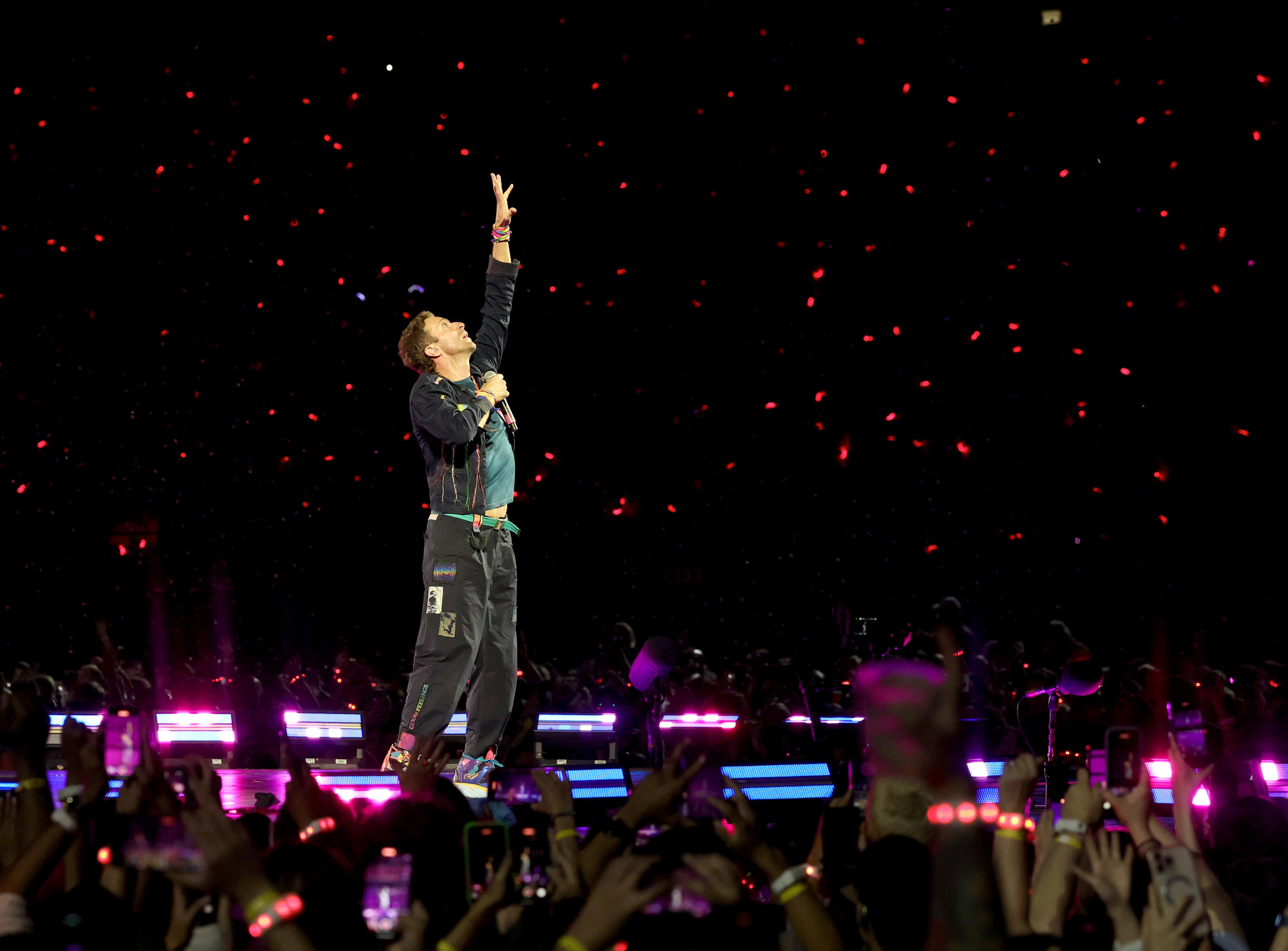 Astronomer HR chief resigns after Coldplay 'Kiss Cam' viral video