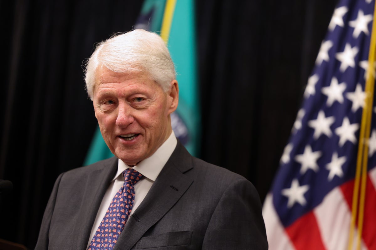Bill Clinton wrote a birthday note to Jeffrey Epstein, according to ...