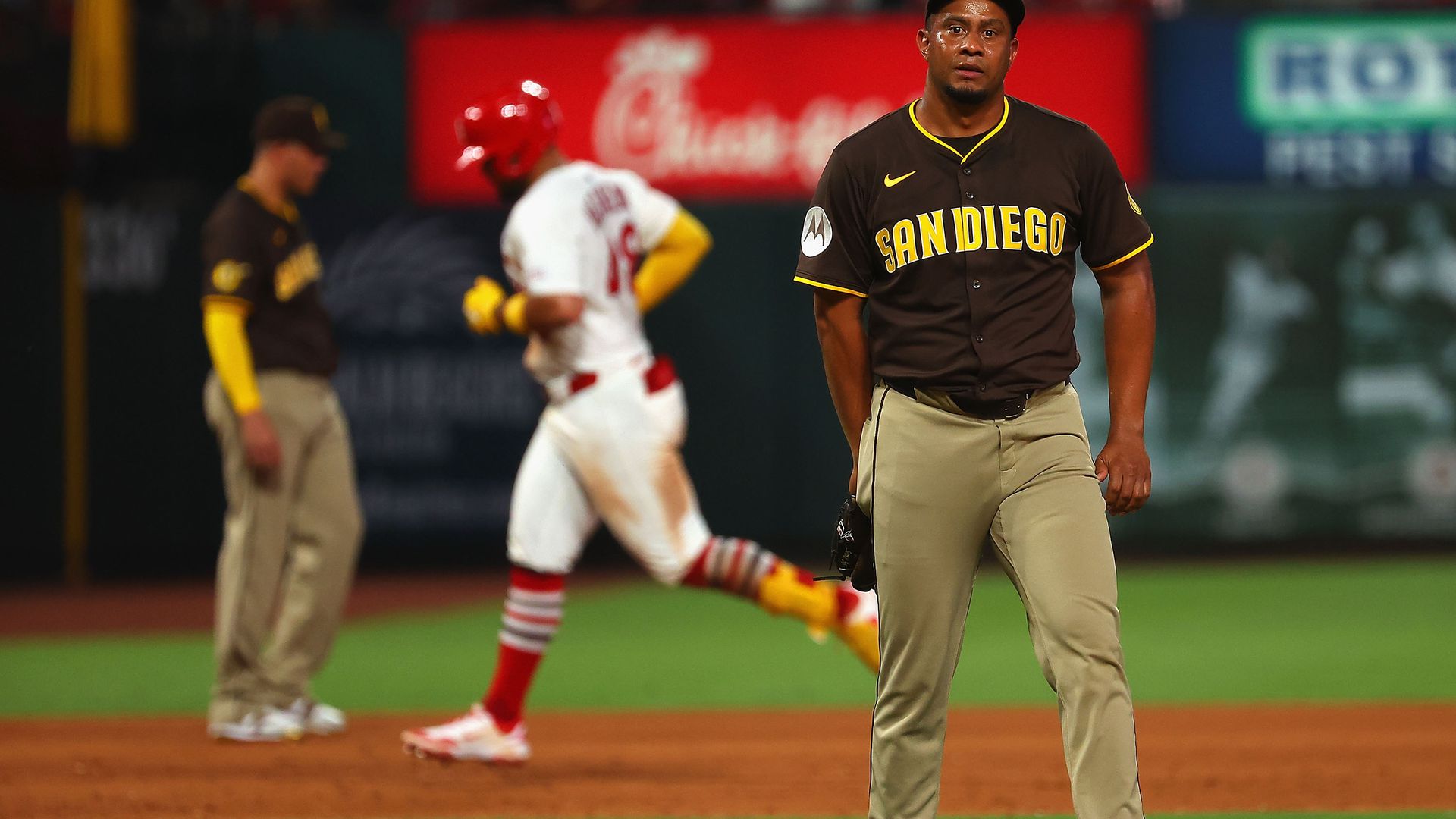 Padres lose slugfest to Cardinals