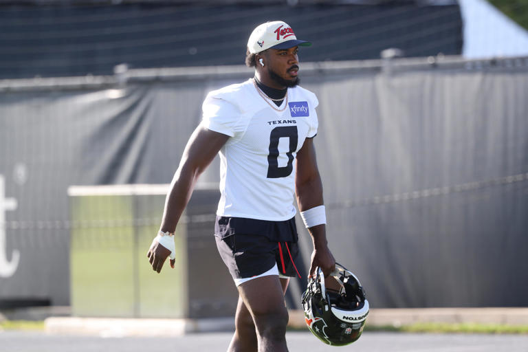 Everything Texans LB Azeez Al-Shaair said after Day 2 of training camp