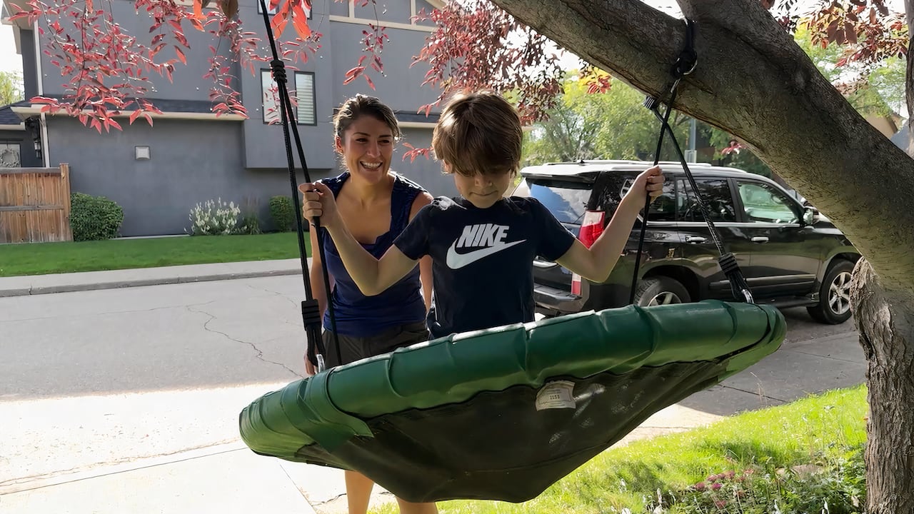 City of Calgary removes front lawn swing less than 24 hours after ...