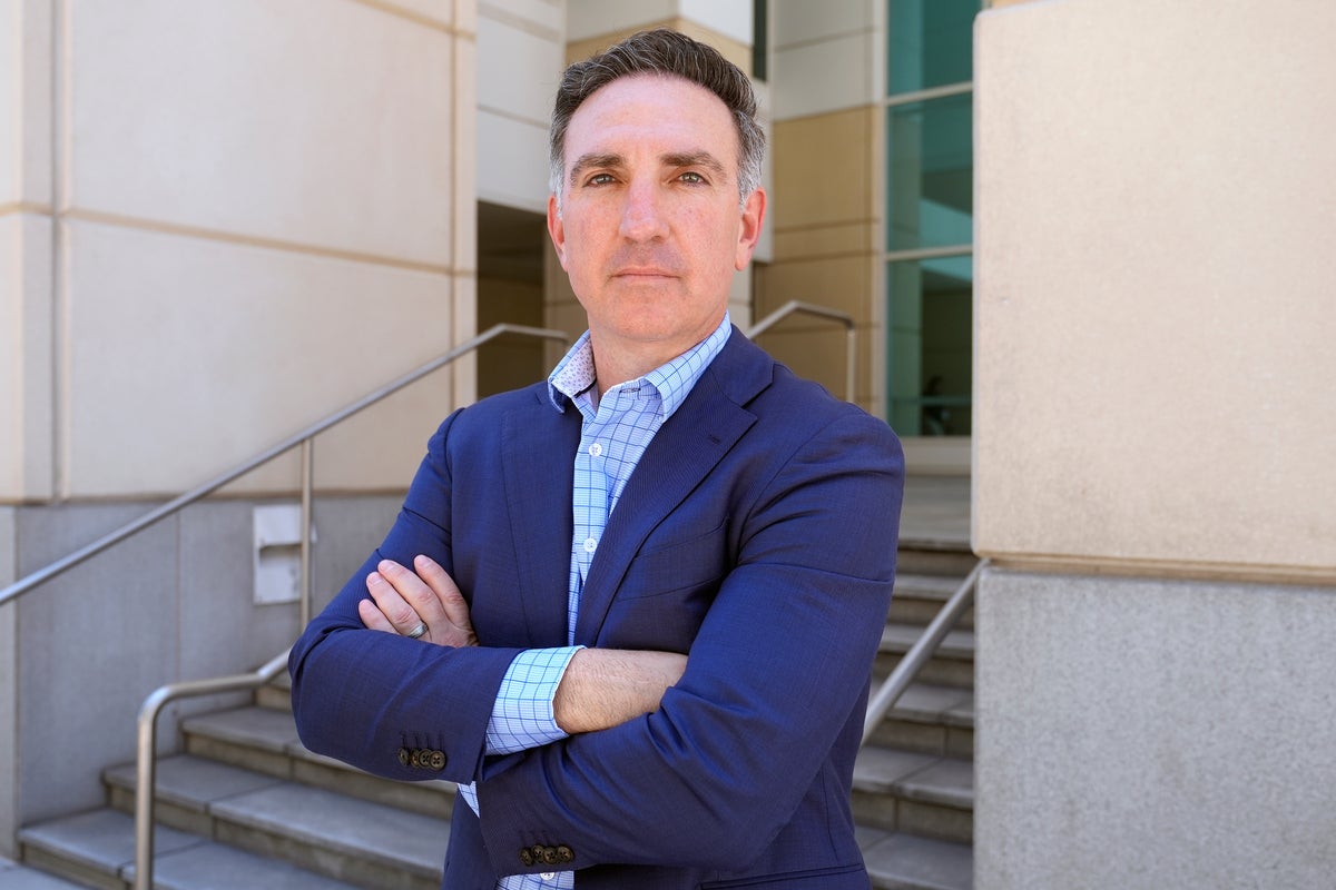 Prosecutor who handled high-profile Capitol riot cases sues government ...