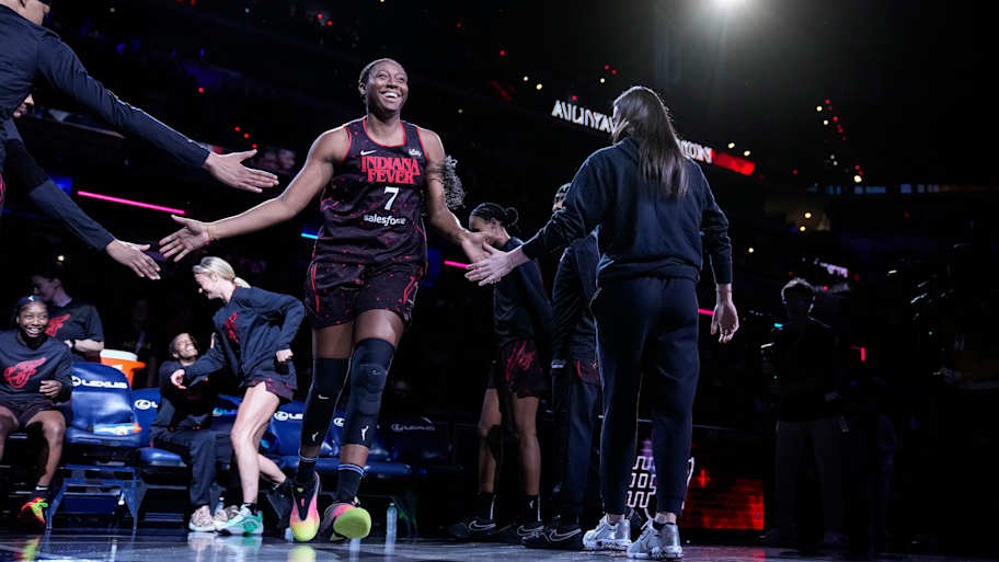 Netflix Fans Will Love the Fever's 'Stranger Things'-Themed Intro Video ...