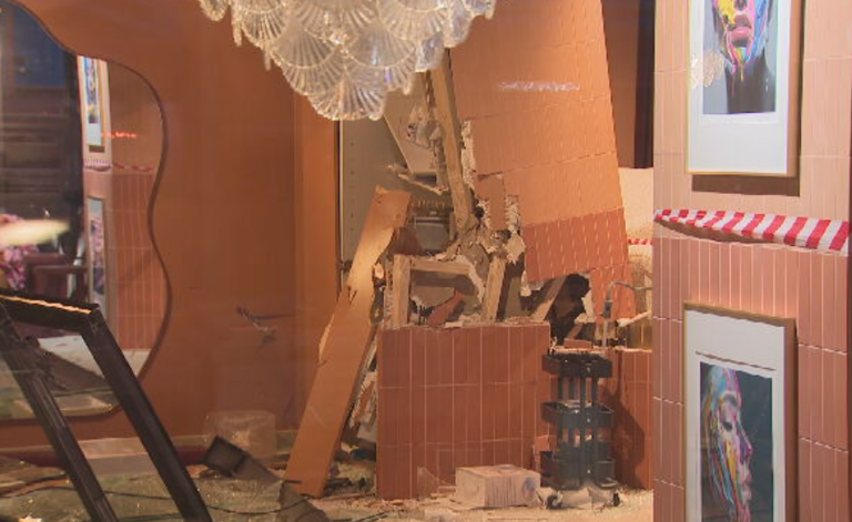 'Pay': Threat left behind at luxury nail salon after overnight ram-raid