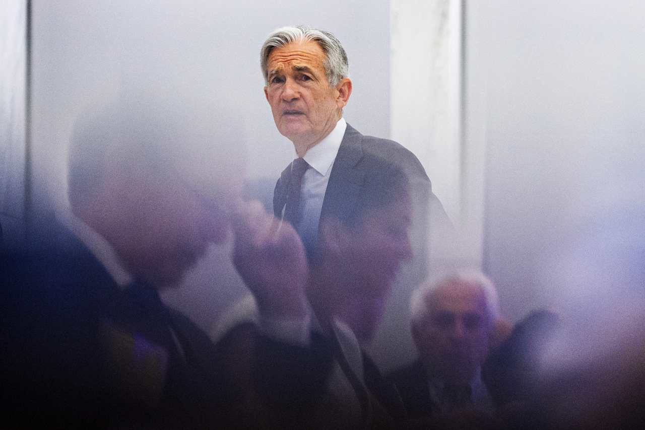 The Fed Hasn’t Seen a Split Like This in 30 Years. Internal Dissent Isn ...