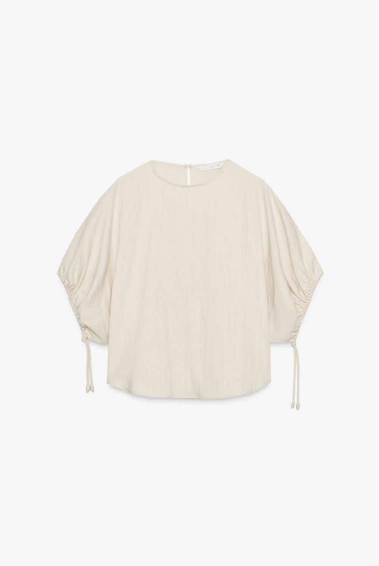 Cette blouse Zara très élégante est parfaite pour cacher les bras mous ...