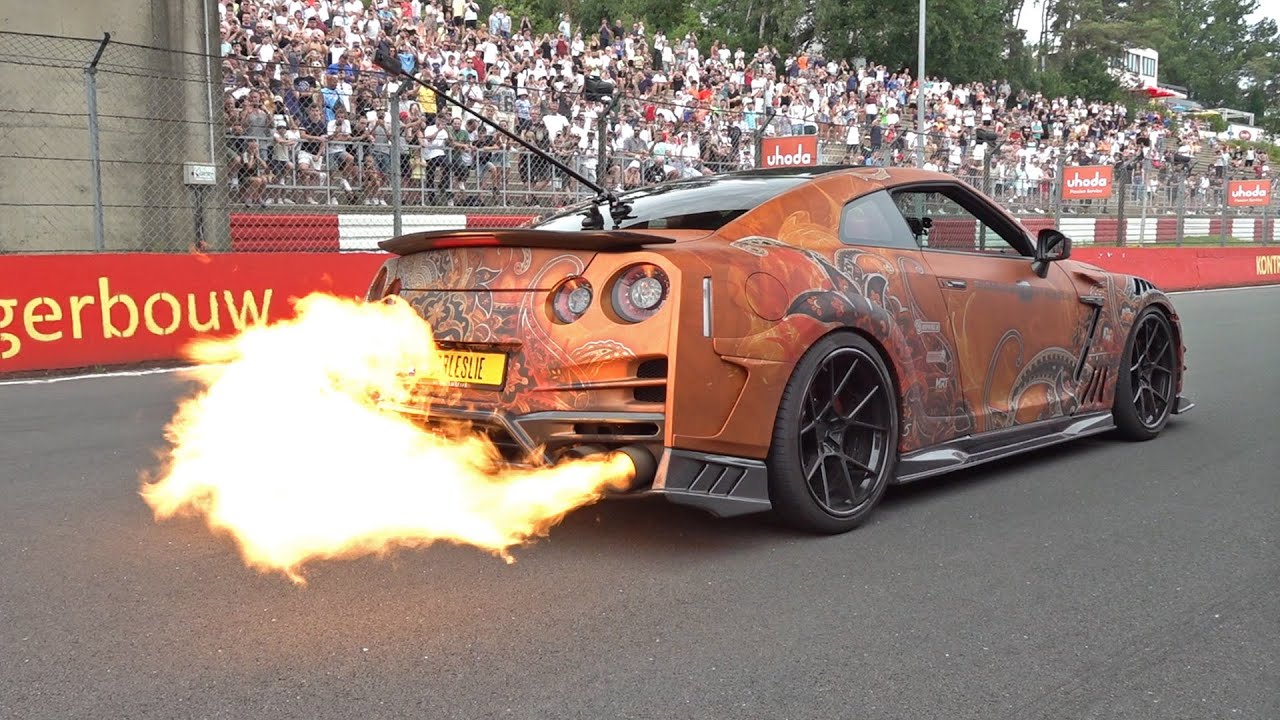 1041PK Top Secret GT-R R35 met Armytrix – Vlammen, Drag Racing, Sound