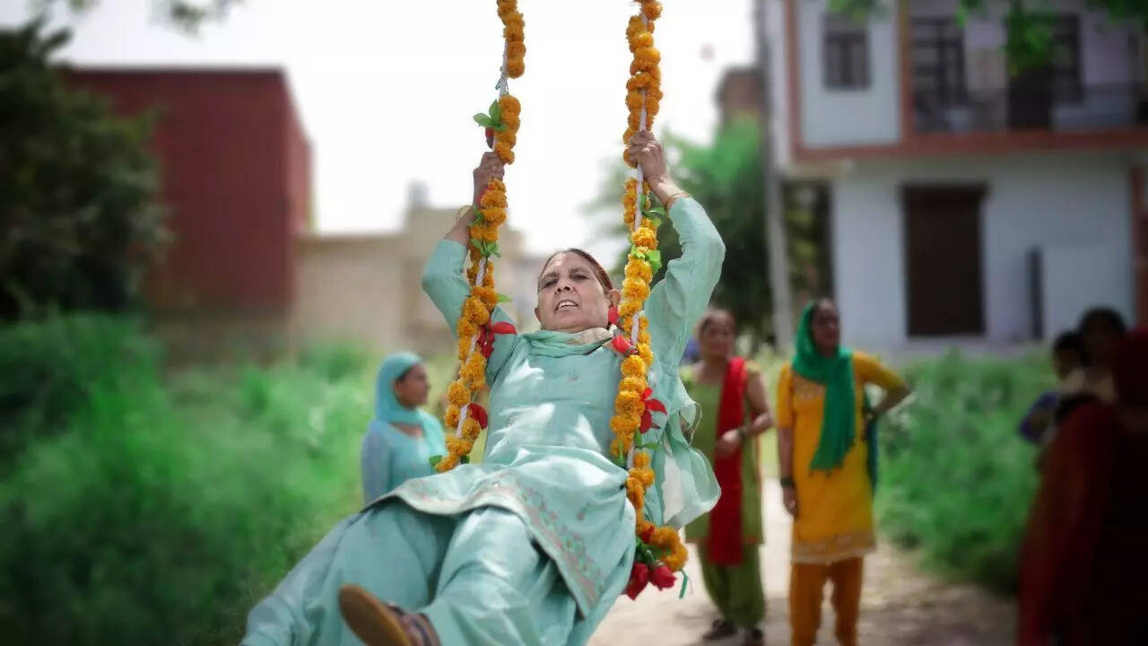 Significance of green bangles on Hariyali Teej 2025: What they ...