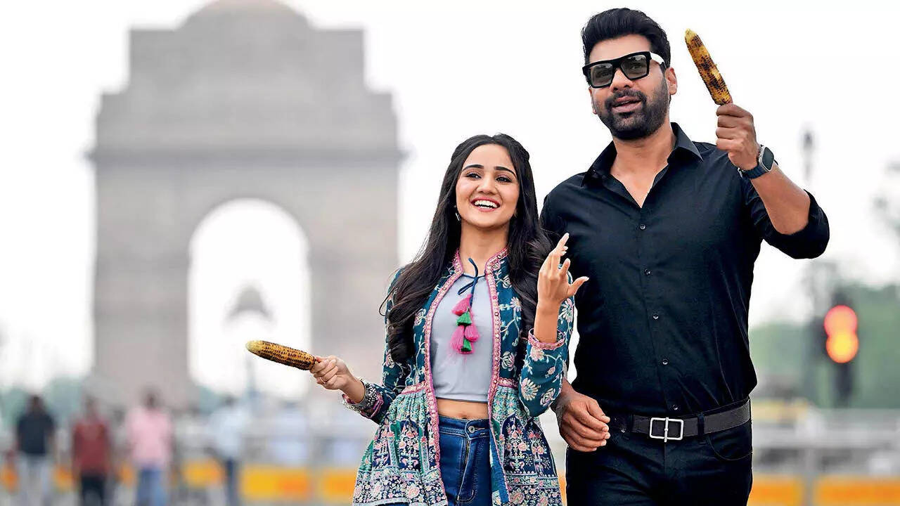 Rains & bhutta: Shabir Ahluwalia and Ashi Singh’s day out at India Gate