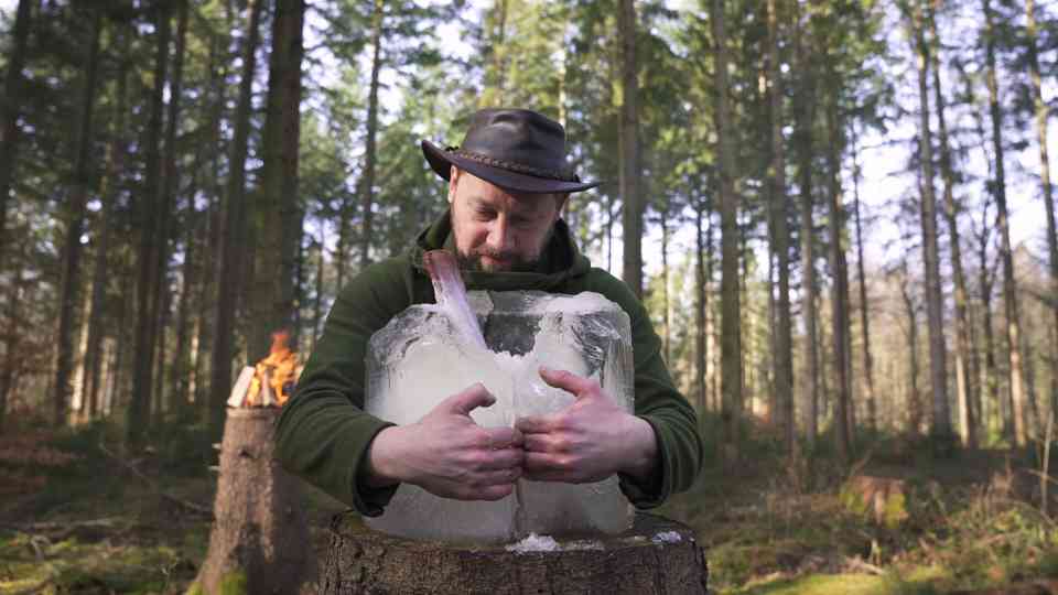 Tomahawk Steak Pulled from an XXL Ice Block🔥