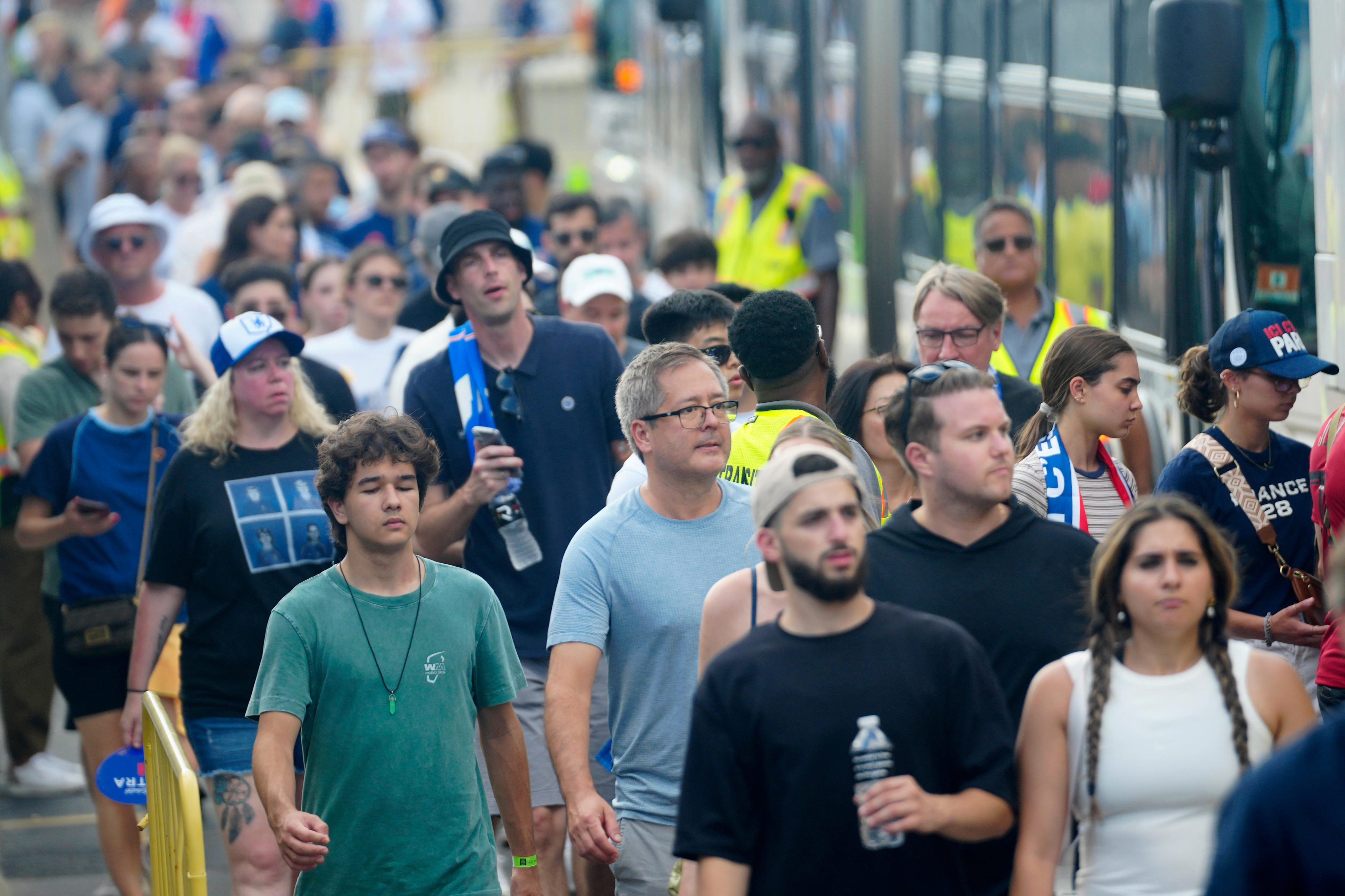 What to know as NJ Transit awards a new busing contract for 2026 FIFA ...