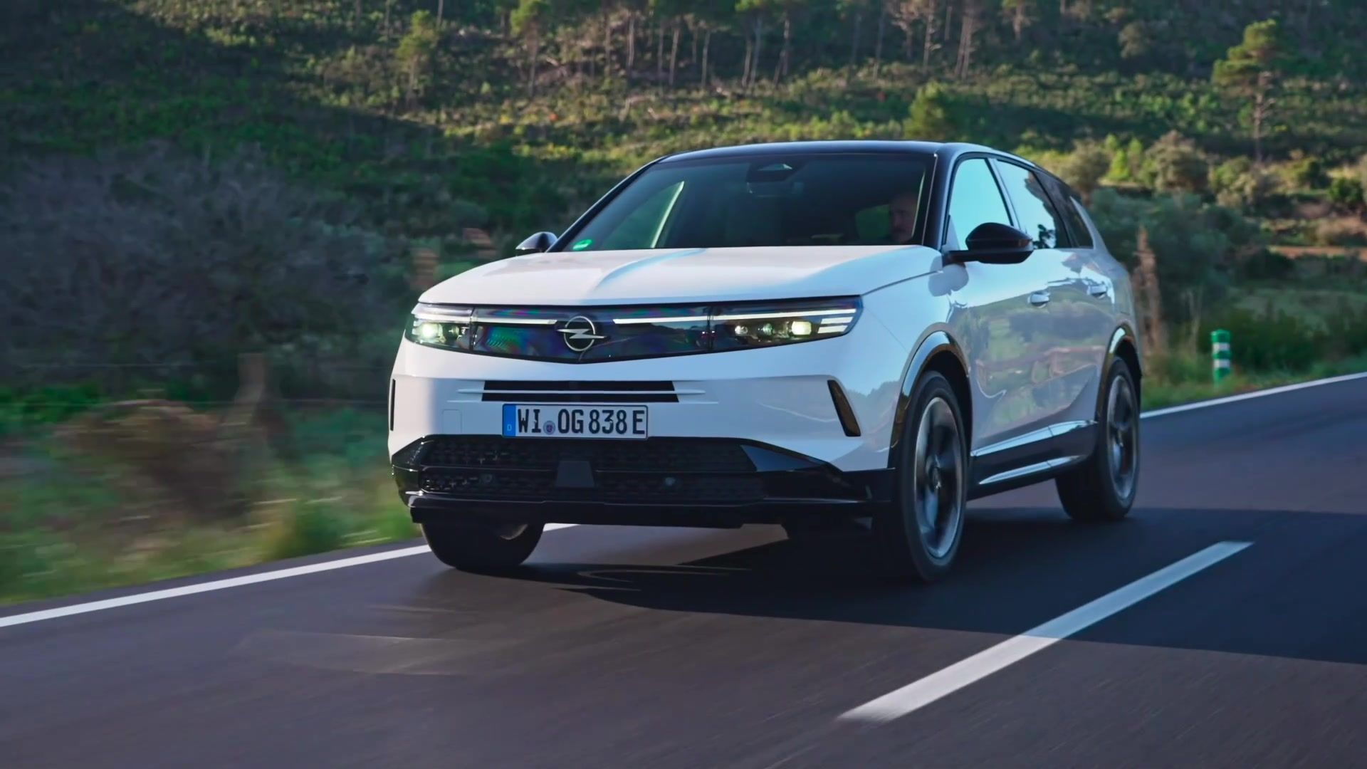 Der neue Opel Grandland Plug-in-Hybrid - „Greenovation“ gemäß Opel ...