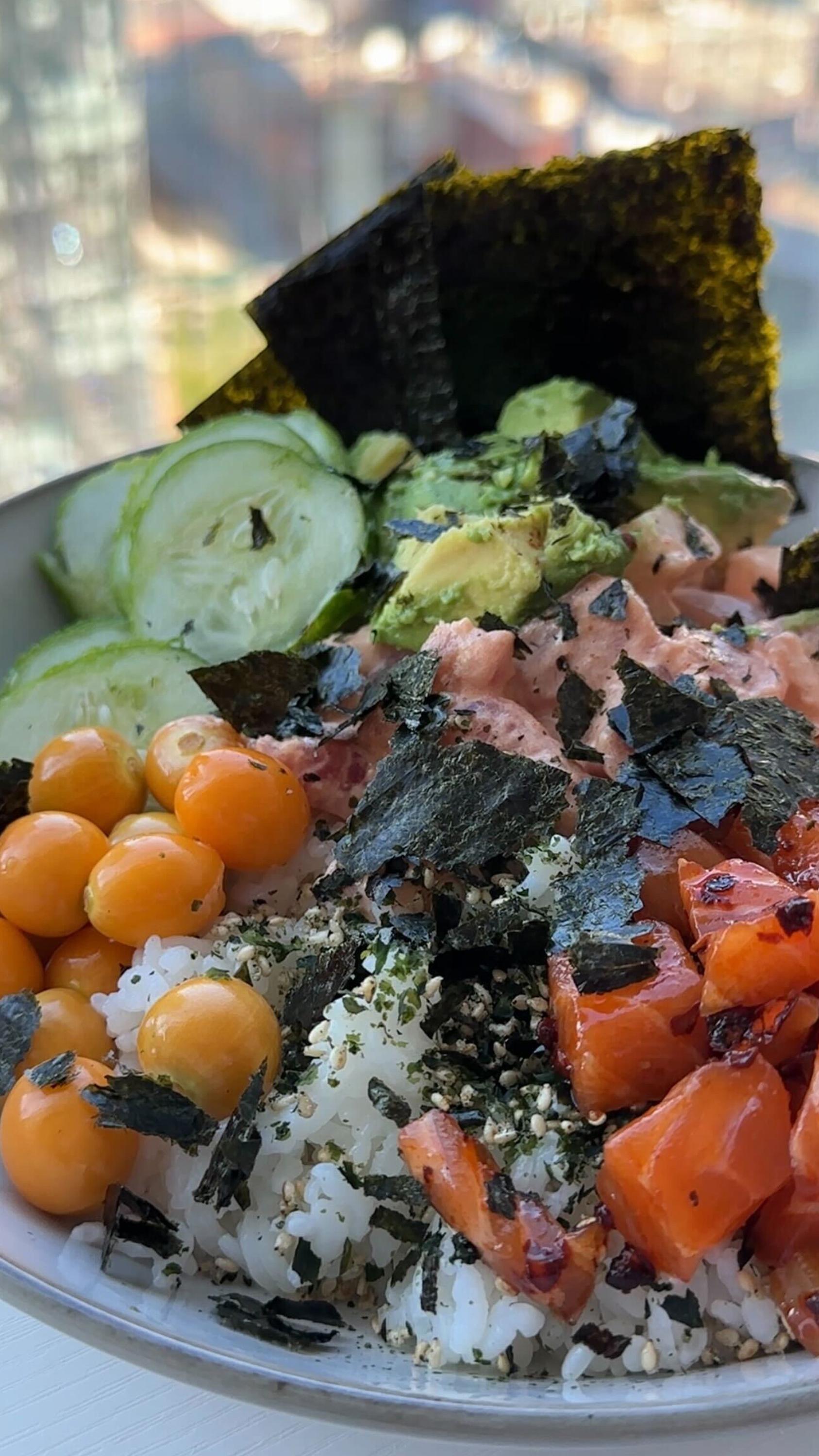 Cooking For One Ep. 2 - Poke Bowl Lunch
