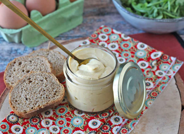 Hard-boiled egg mayonnaise: light, tasty and oil-free