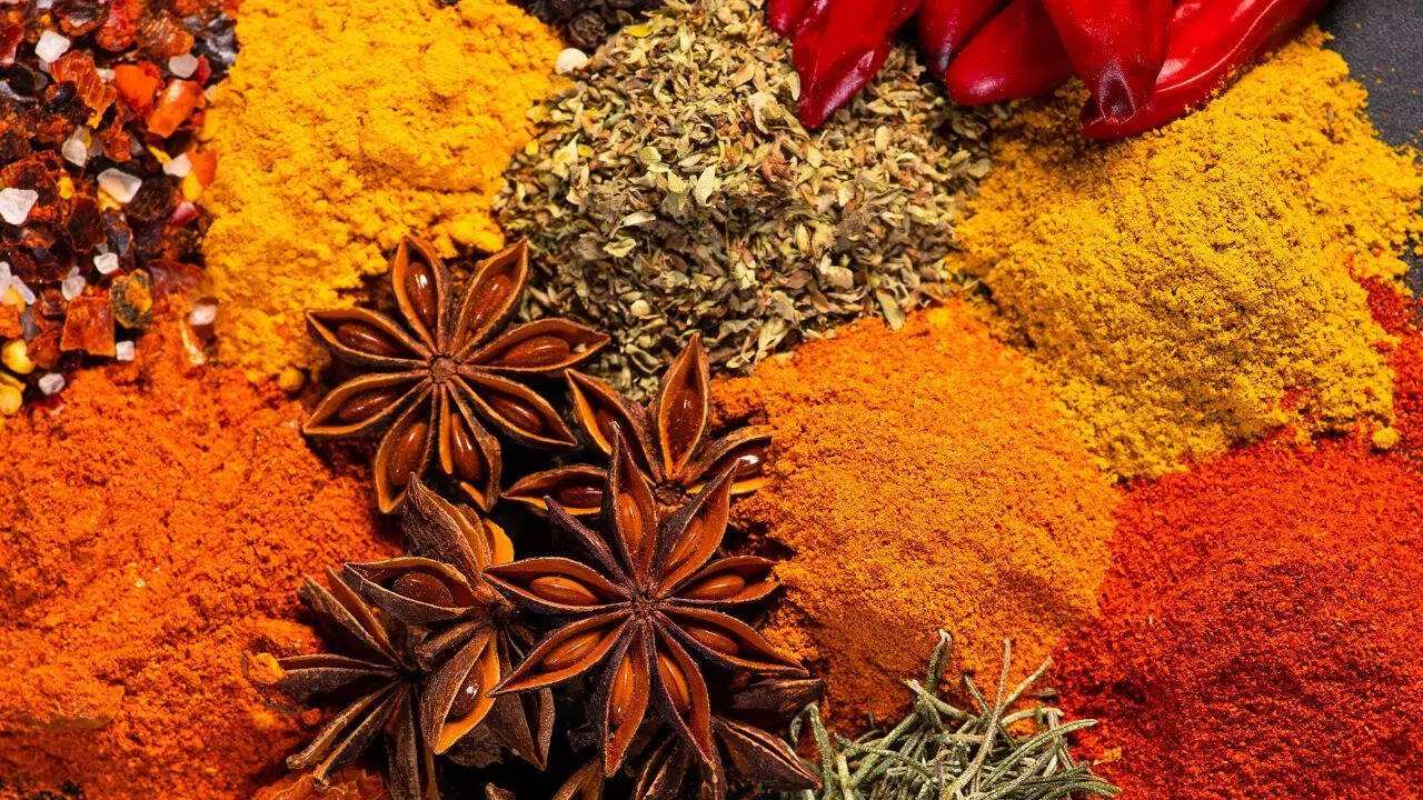 14 Everyday herbs and spices that may help prevent cancer, diabetes ...