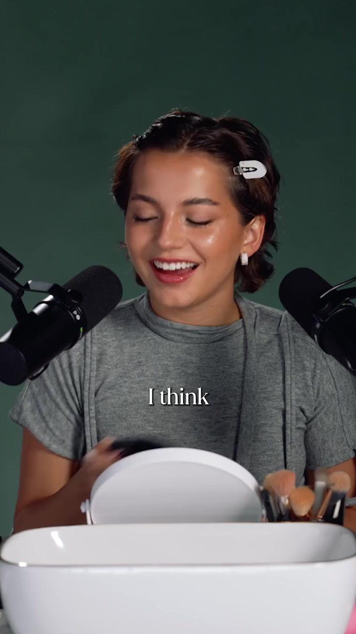 Isabela Merced's 2016 Tinted Block Brows
