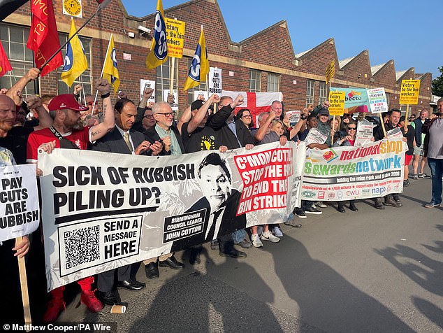 Jeremy Corbyn claims nearly 200,000 people have signed up to his new ...