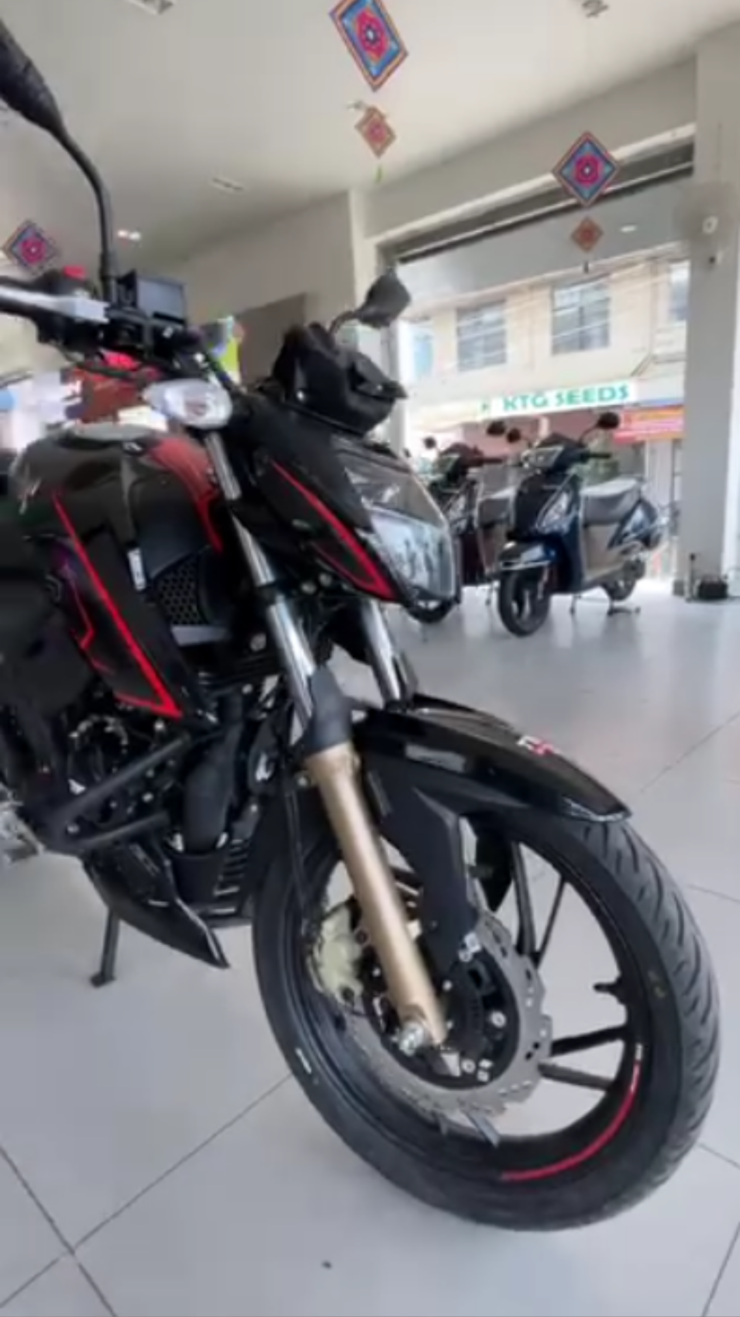 Apache RTR 200 4V: Clever Features You Should Know