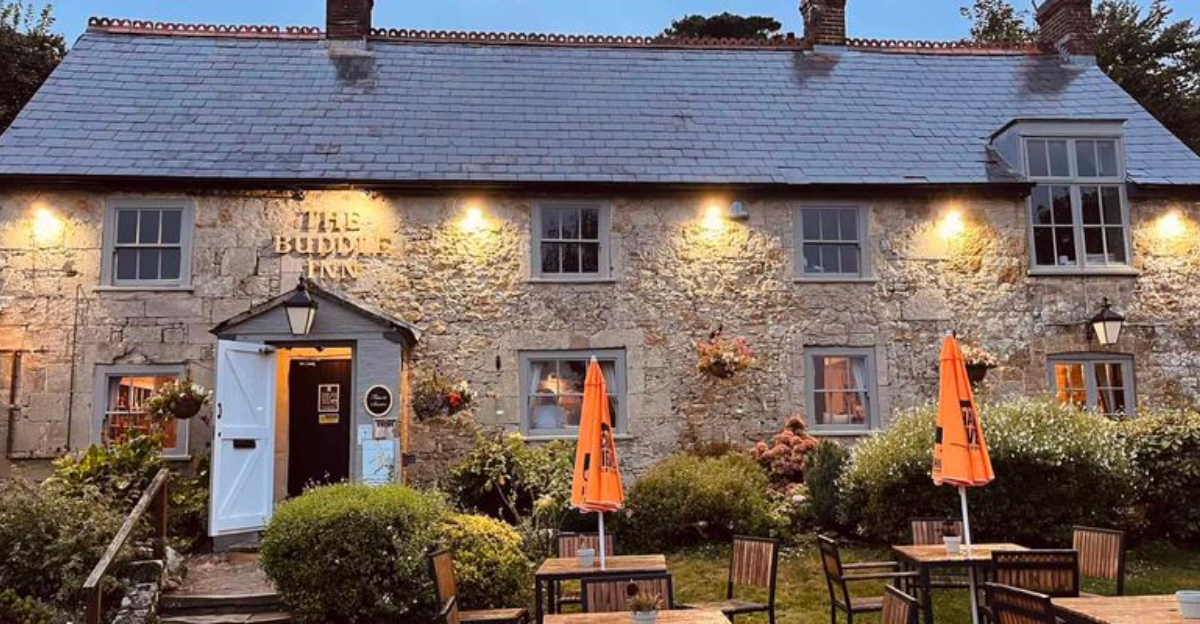 The 13 Best Pubs And Bars On The Isle Of Wight