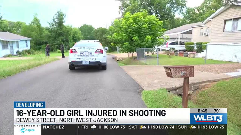 16-year-old girl shot by boyfriend in Jackson