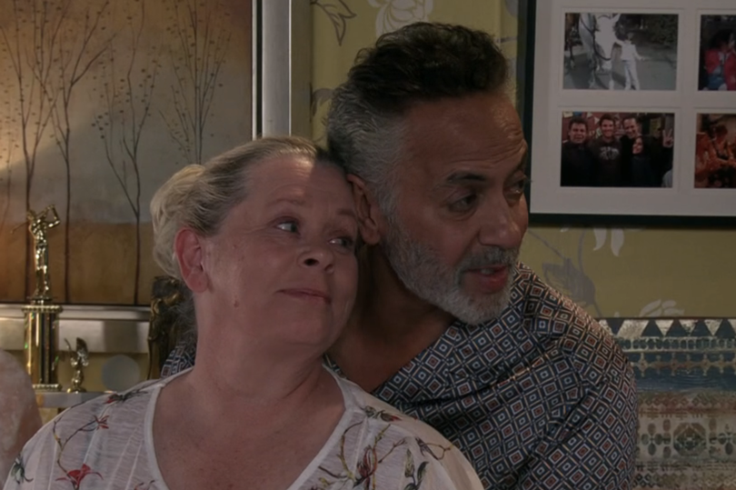 Coronation Street Bernie's real plan for Dev's £25k 'unveiled' and fans ...