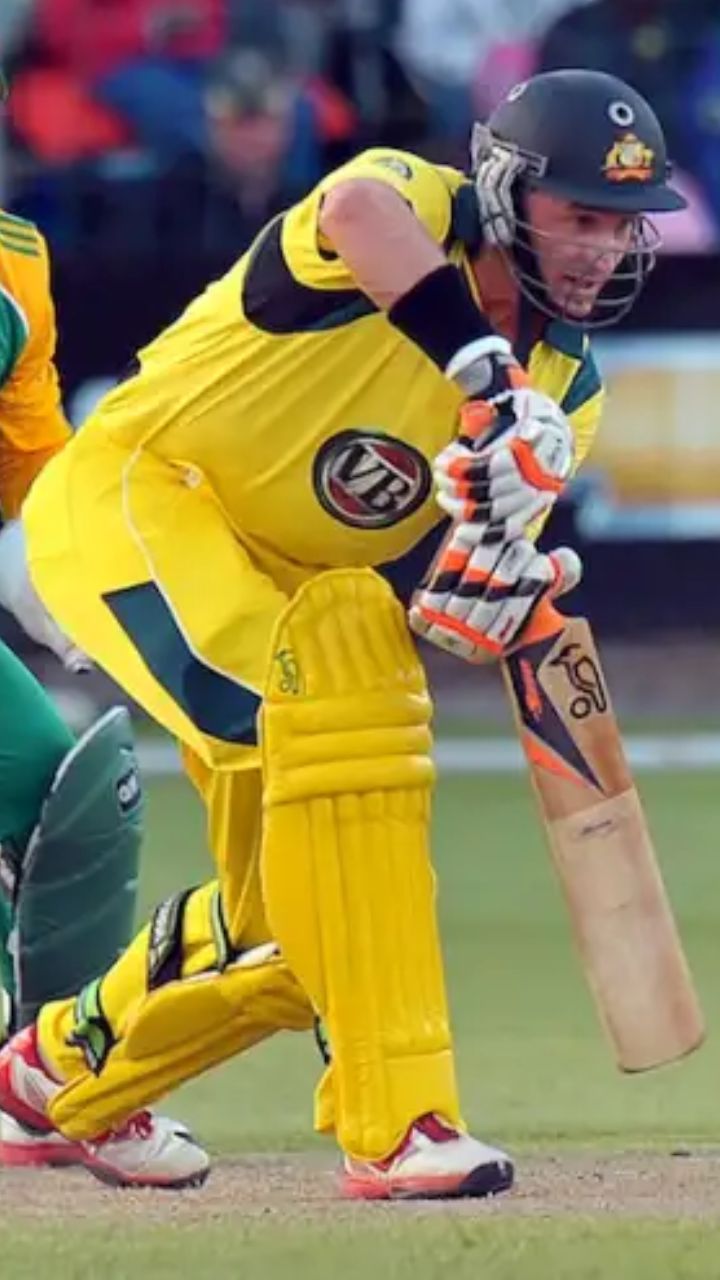 5 Cricketers who switched to batting left-handed