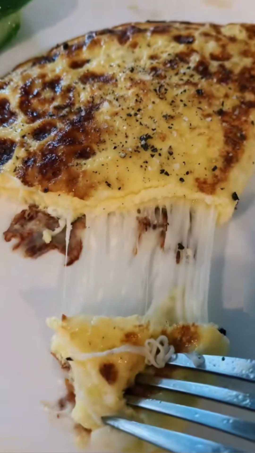 Cheesy Omelette: Quick & Fluffy Breakfast Idea