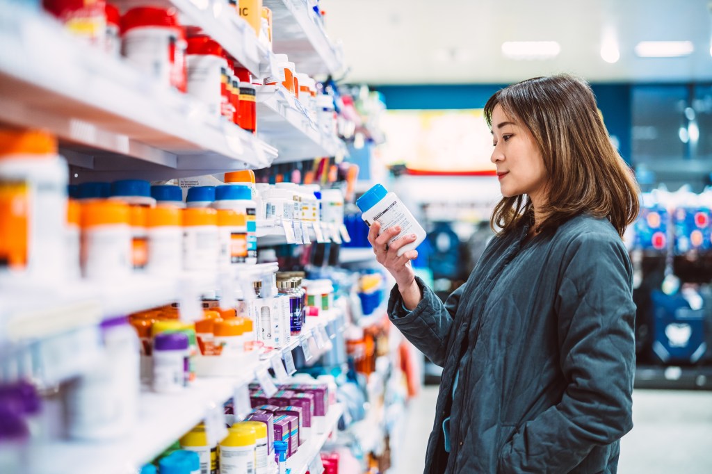 Risks and side effects of 6 popular supplements