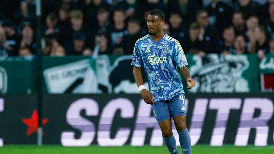 Jorrel Hato: Chelsea Fail With First Bid, Ajax Send ‘Counter-Offer’