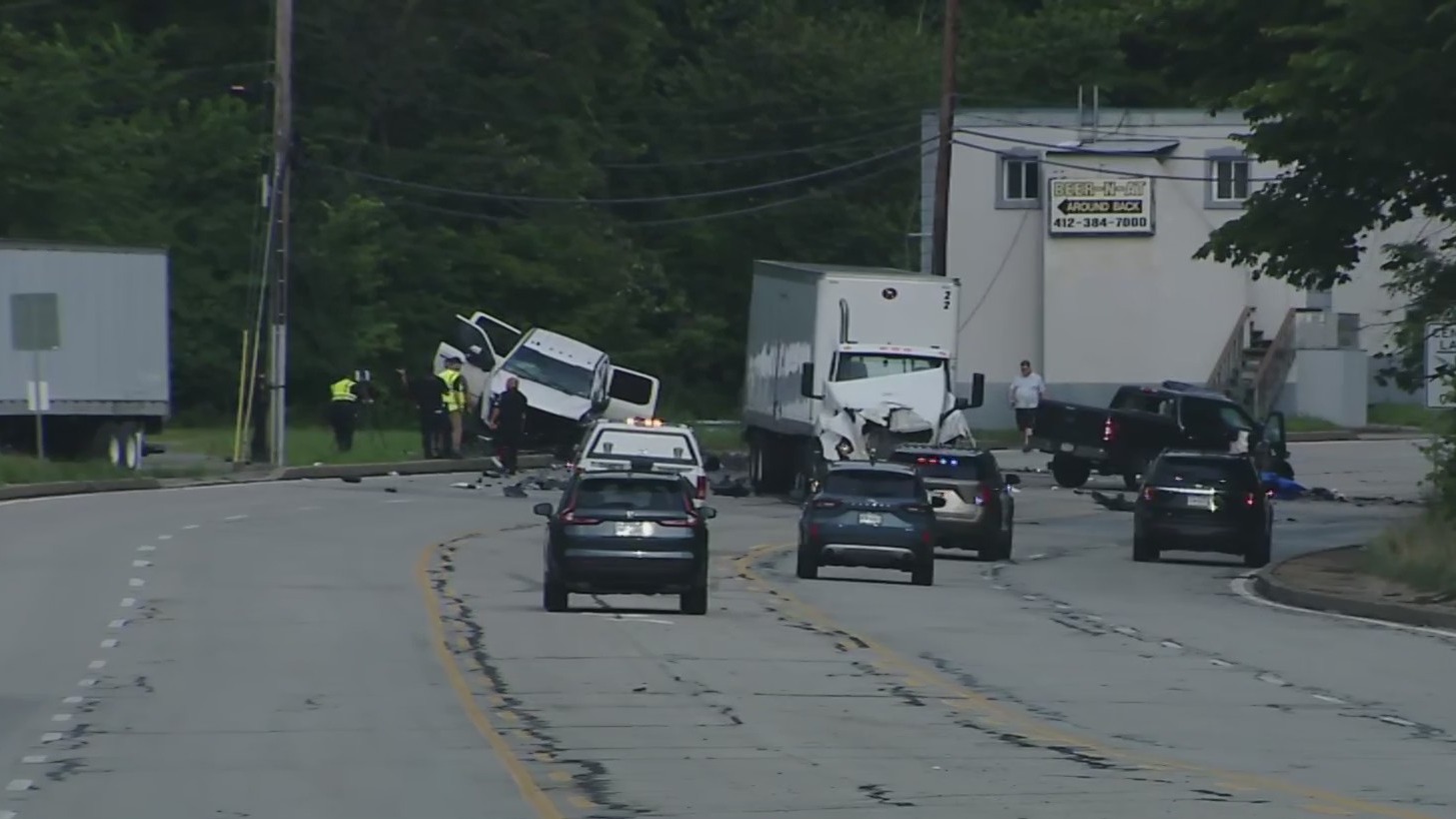 Multi-vehicle crash shuts down part of Route 51 in Jefferson Hills
