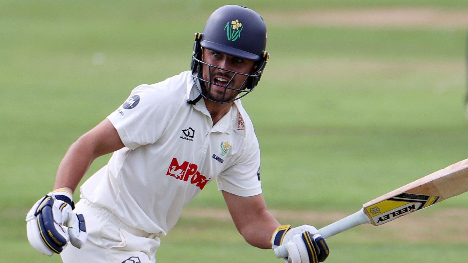 Captain Carlson guides Glamorgan to win over Kent