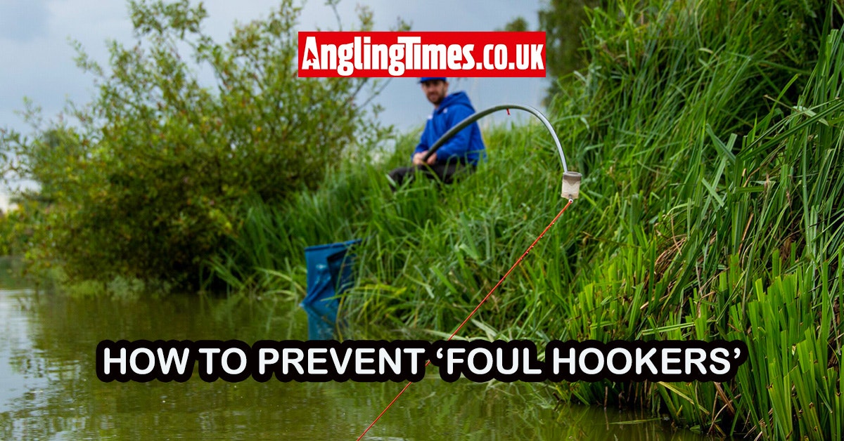 How to prevent foul hooking carp when fishing the margins