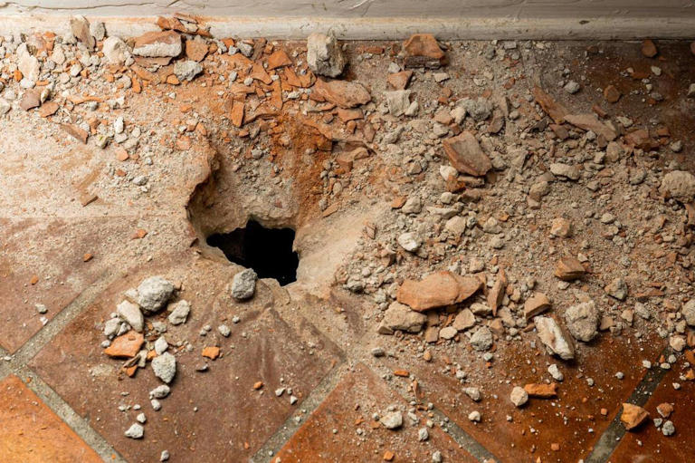 Raze or save? A fight over fate of home in flood-prone South Beach ...