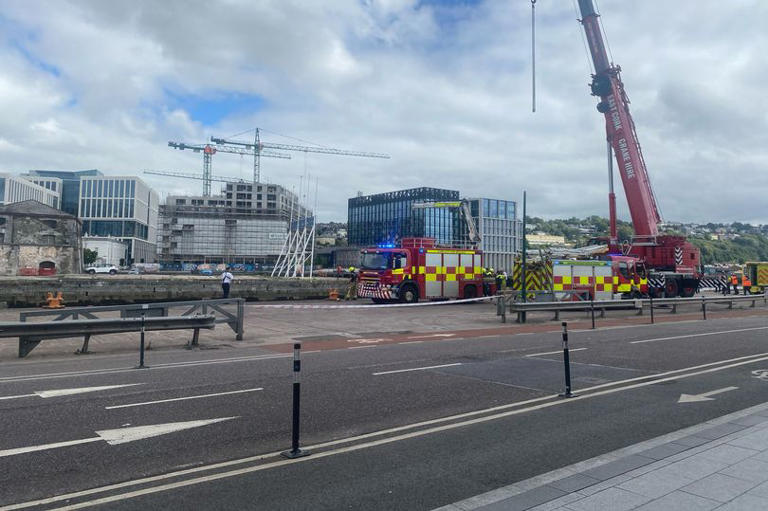 Major search and recovery operation on Cork Quays after car goes into water