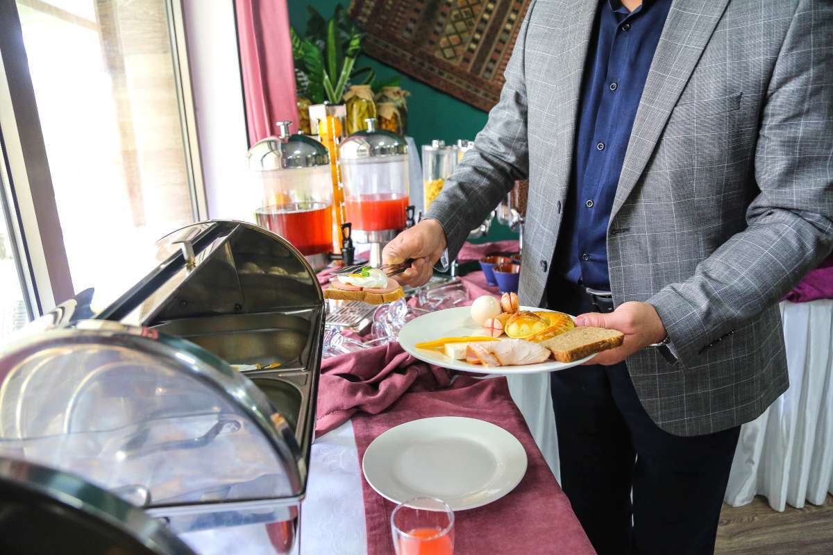 How to survive an all-you-can-eat buffet without remorse or indulgence