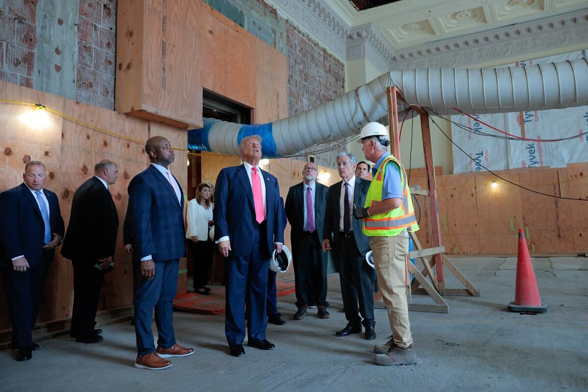 Fed Says It Was ‘Honored’ by Trump’s Tour of Building Site