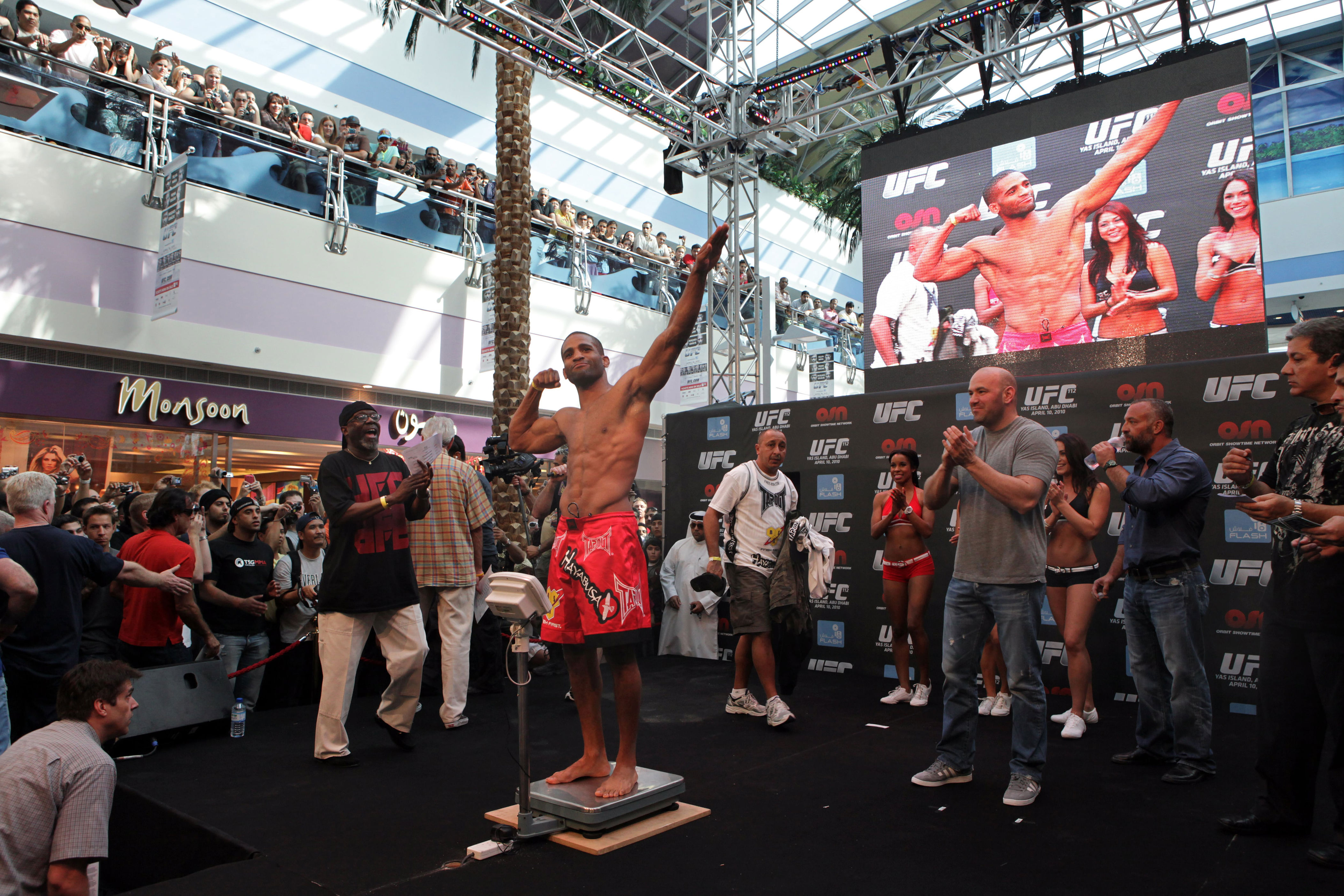 Timeframe: When Anderson Silva got booed in Abu Dhabi at first UFC ...