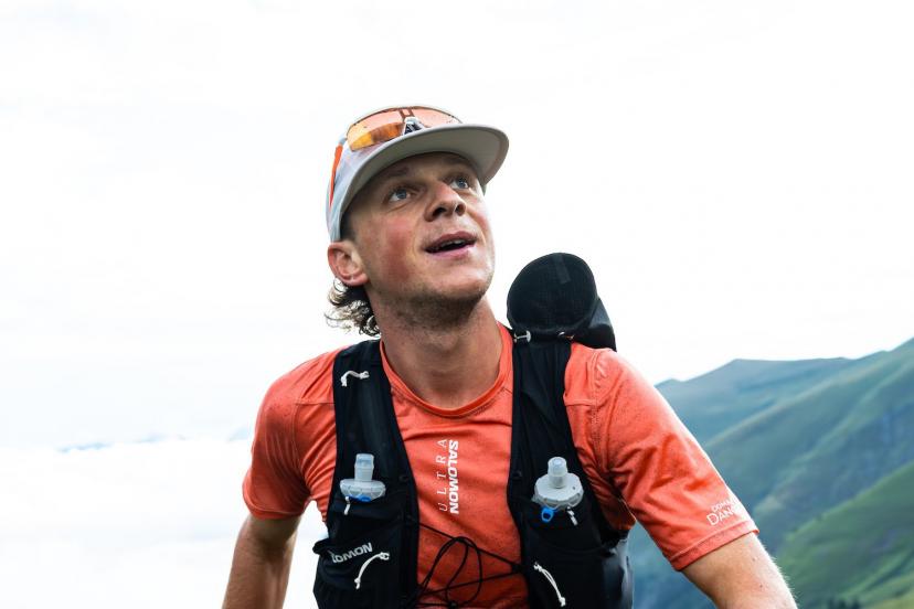 Simon Paccard premier à poser une référence record de la traversée des ...