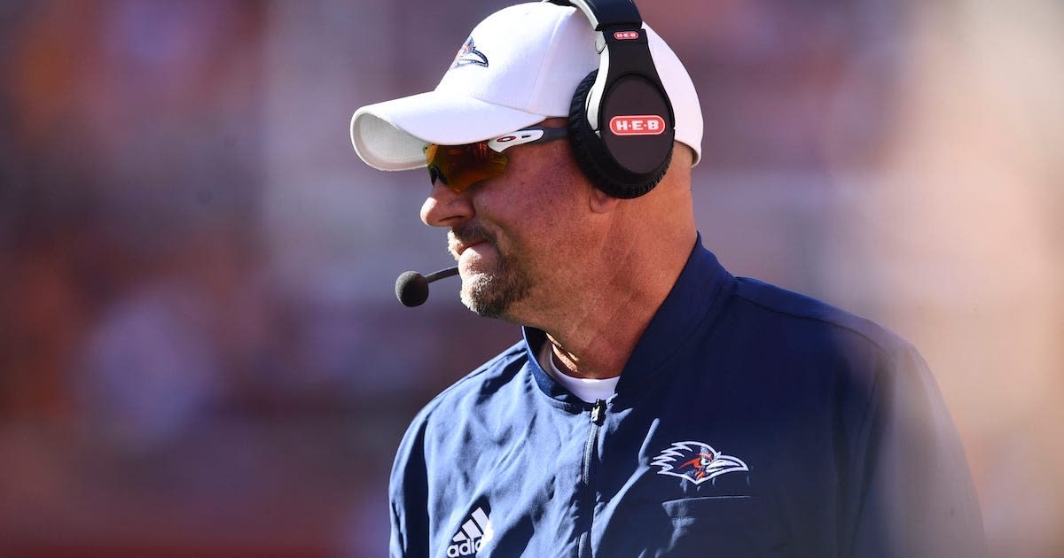 Jeff Traylor denies knowing about Memphis playbook leak involving Owen ...