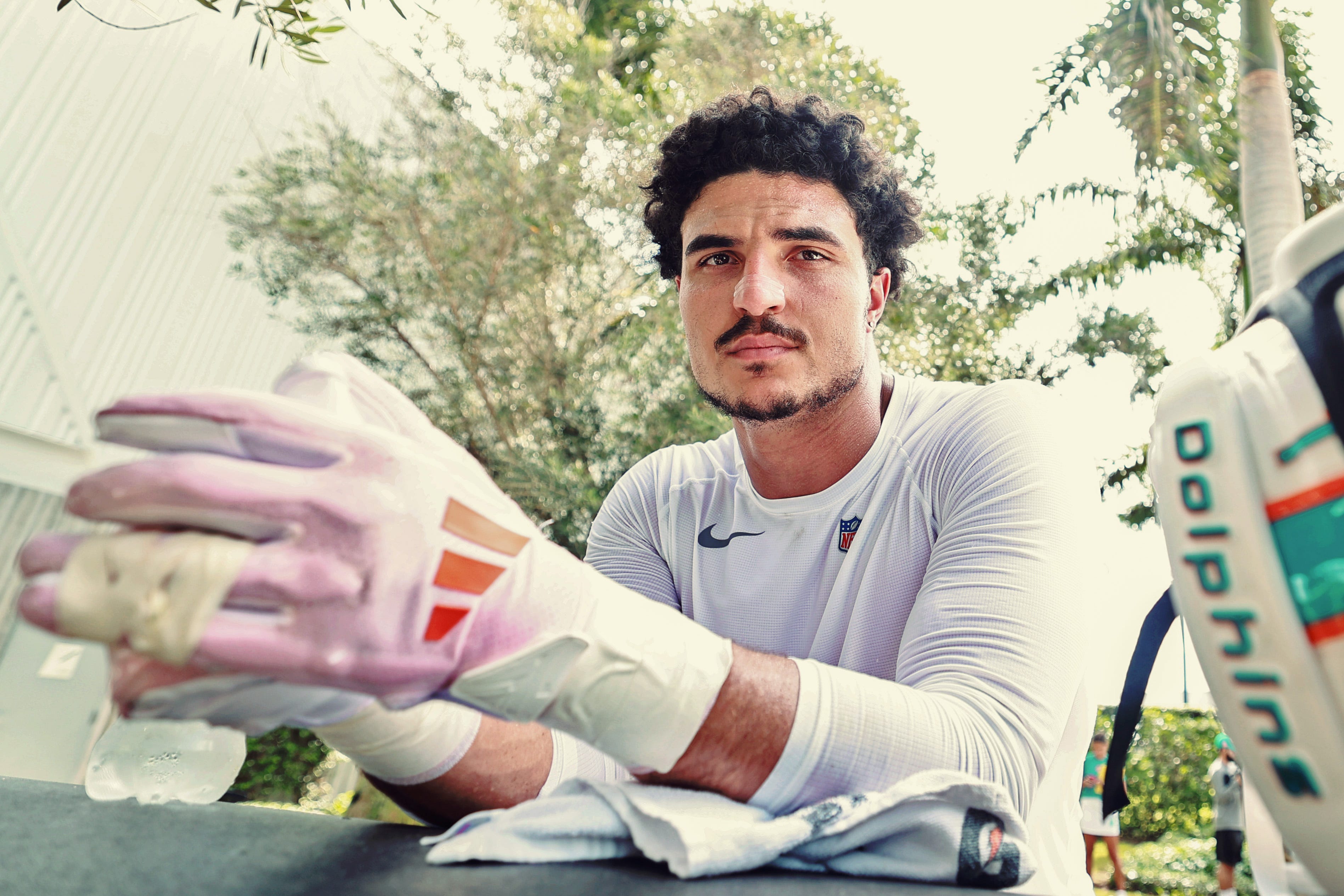 Miami Dolphins 2025 NFL trade deadline rumors, news tracker, latest on ...