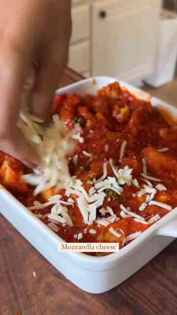 LOW CARB CHICKEN PARM BAKE! 🤤