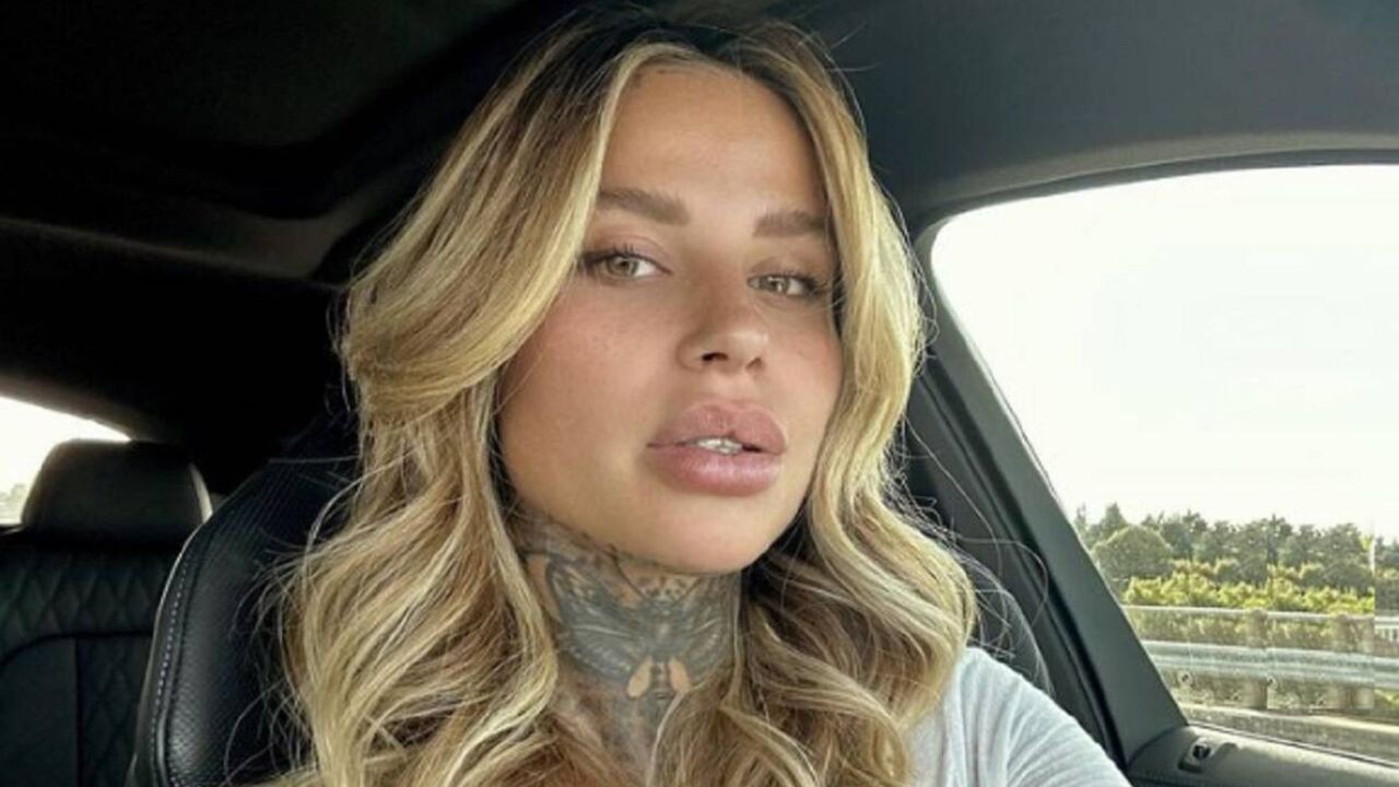 Corona: “Ho lasciato una fidanzata famosa per la cellulite, ecco chi è”