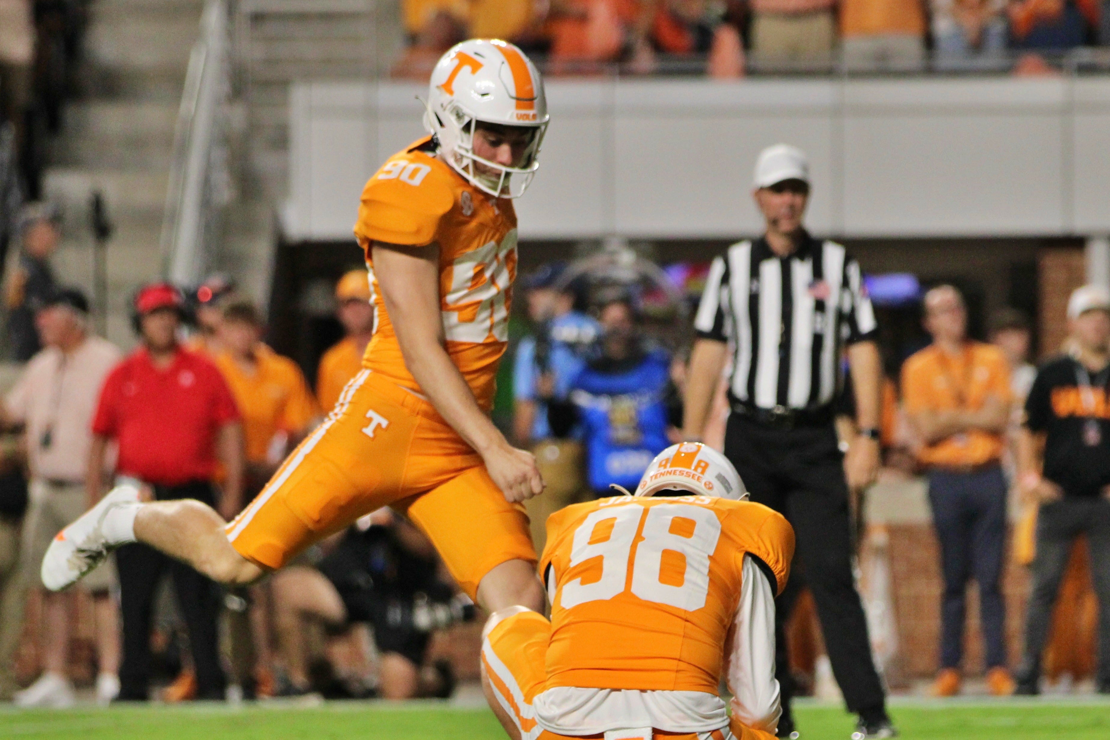 Max Gilbert transfers to 2026 Tennessee football opponent