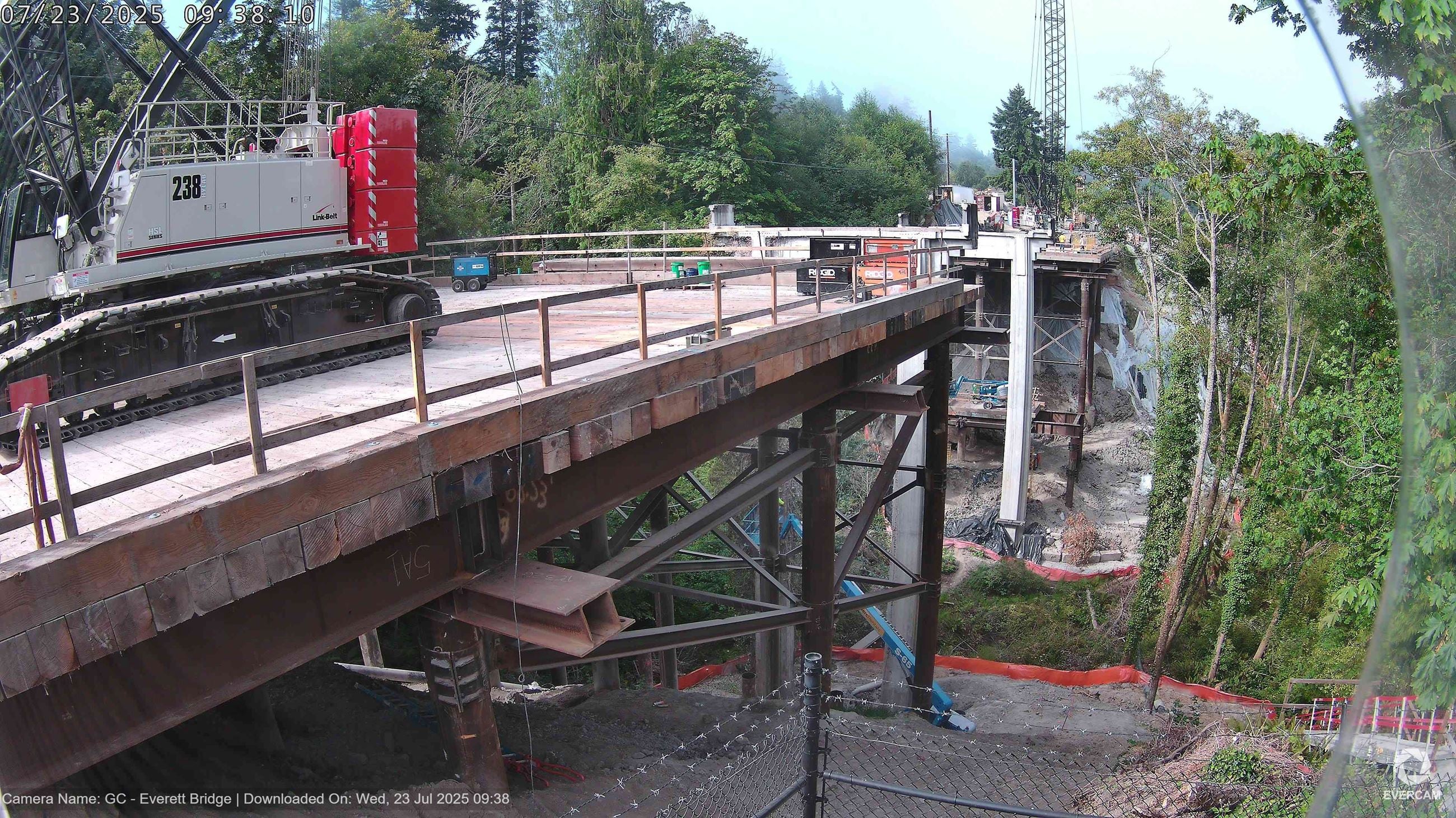 Everett’s Edgewater Bridge demolished, new bridge construction underway