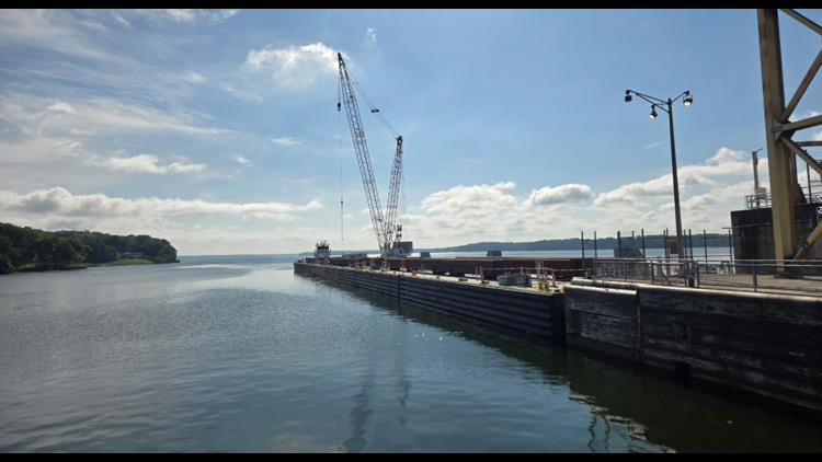 TVA and Corps reestablish Wilson Lock operations with barge solution