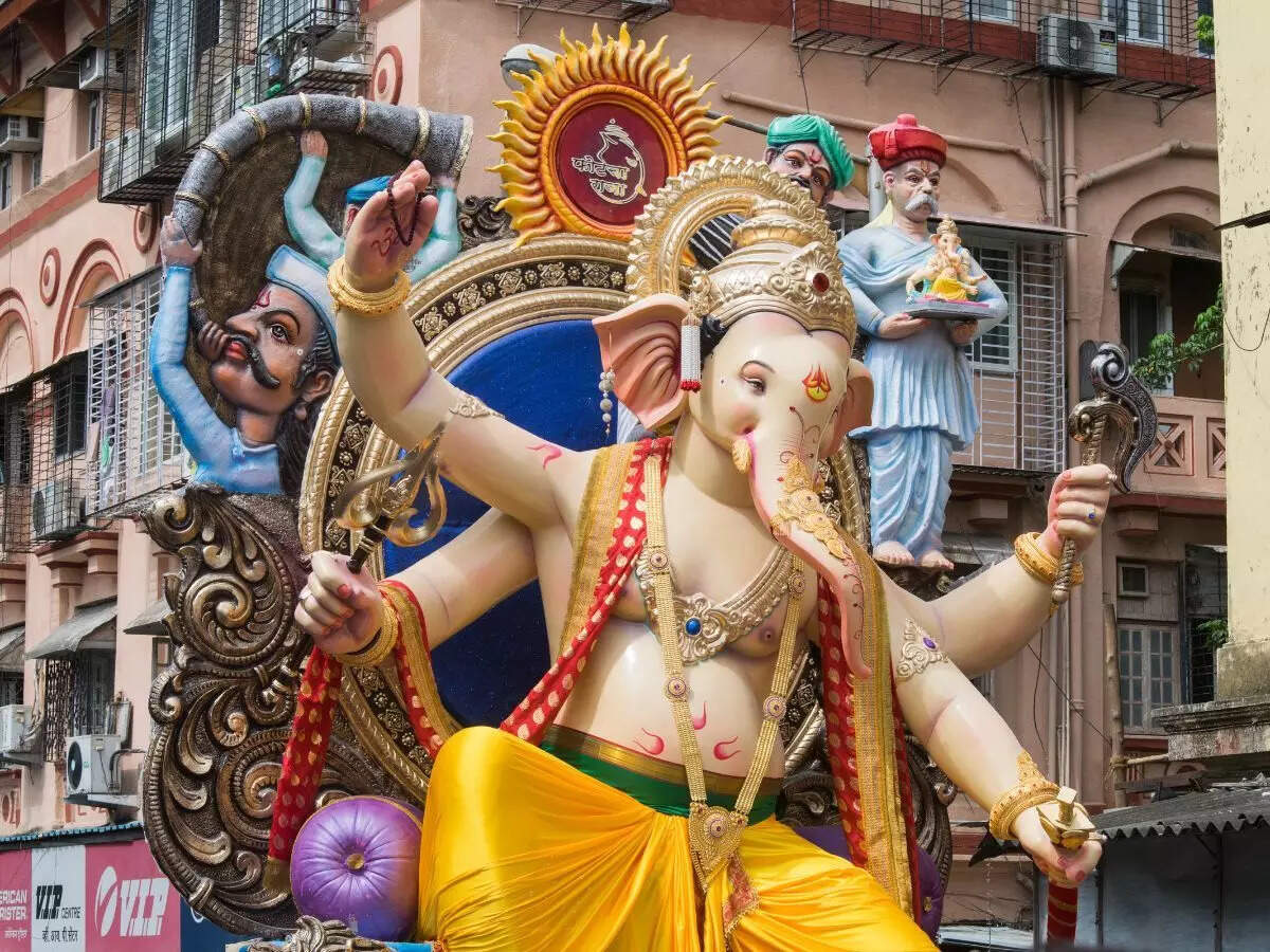 August Festivals in India 2025: Raksha Bandhan, Janmashtami, Onam and more