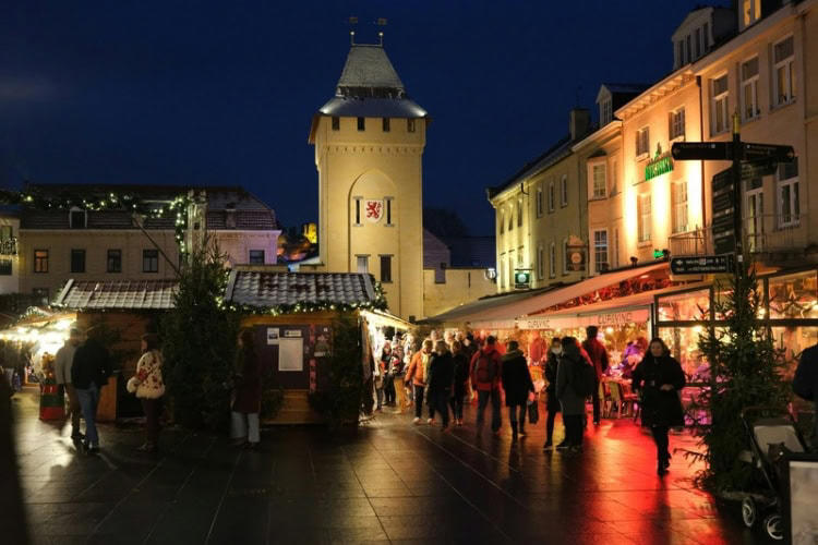 A Dutchman’s Guide to the Netherlands: Local Wisdom from a Nile Encounter